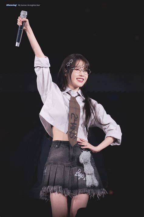 [잡담] 지금 대만에 있는 아이유 사진 좀 봐 인스티즈 Instiz 연예 카테고리