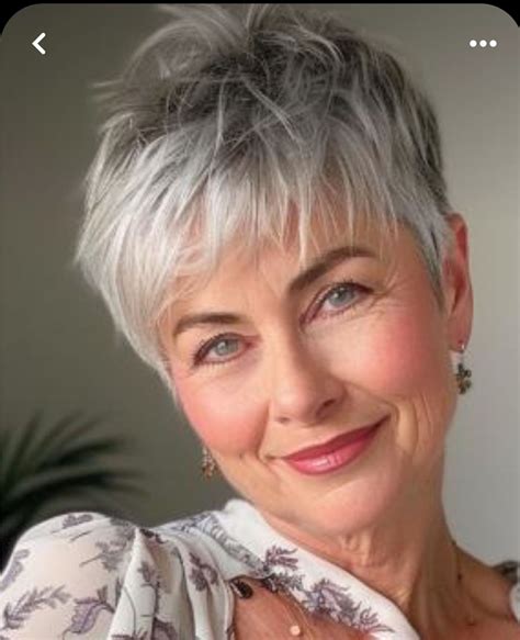 32 Elegant Hairstyles For Women Over 60 With Fine Hair Artofit