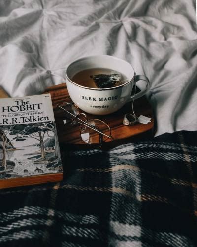 Lo Reads Tumbex