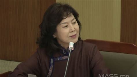 Д Сарангэрэл Үг хөөхөөр үхэр хөө гэдэг үхэр гэдгийг тэр ядуу айлуудаа гэж ойлгоорой