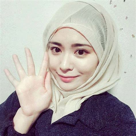 Gambar Gadis Korea Bertudung Jadi Viral