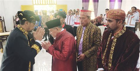 Sultan Jailolo Lantik 2 Pejabat Maluku Utara Opsinews