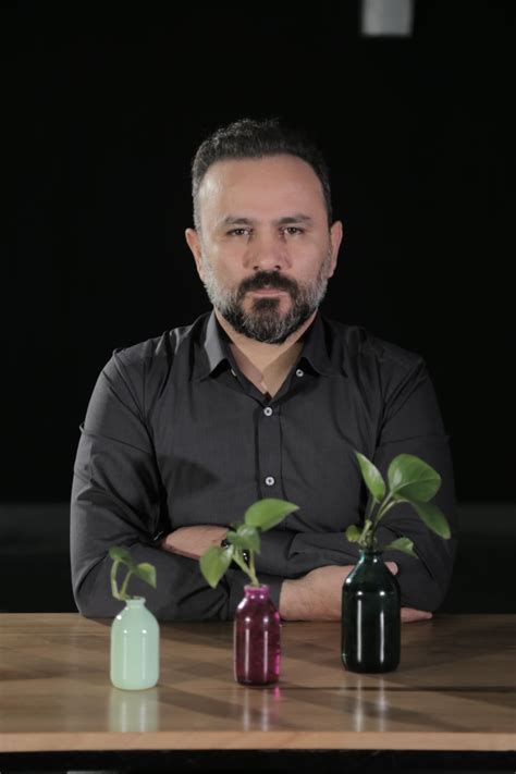 Hamid Mahmoudzadeh On Linkedin و سال ها پيش در چنين روزي چشمانِ گريان