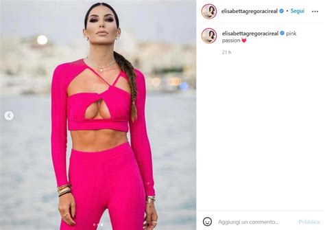 Elisabetta Gregoraci Vestito Aperto Davanti Lato A In Fuorigioco
