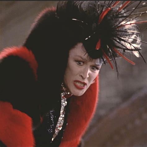 Pin On Cruella De Vil Queen Of Fur Cruella Deville Cruella