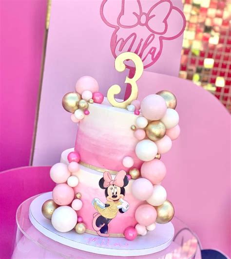 Happy Birthday Minnie Mouse Cake