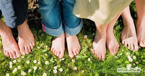 Öfter mal ohne Schuhe Warum Barfußlaufen gesund macht smarticular Verlag