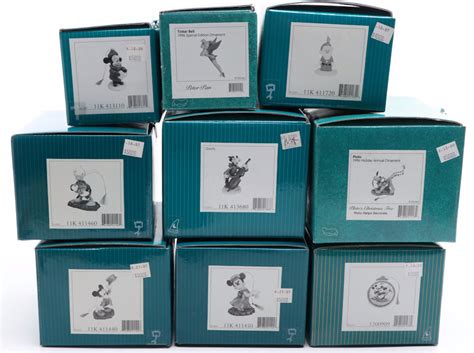 Walt Disney Classics Collection Mickey Christmas Carol Porcelain