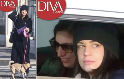 Flash Ecco Che Faceva Elly Schlein A Ferragosto Compulsava Le Foto Sexy Di Andrea Delogu