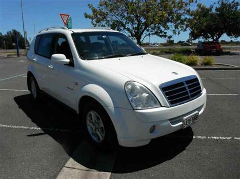 2009 Ssangyong Rexton Ii Y200 My08 Rx270 Xdi 5 Seat White 5 Speed