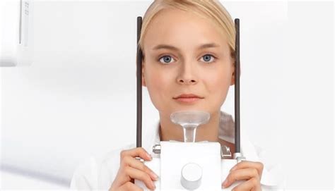 Three Dimensional Imaging In Periodontal And Implant Therapy Decisions In Dentistry