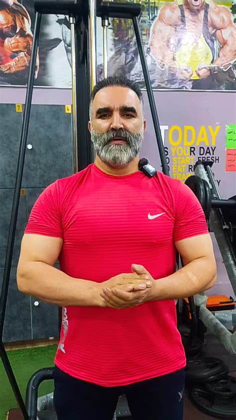 Majid Sadeghi 046 Bodybuilding Coach ‎حرکت جلو بازو سیمکش فیگوری