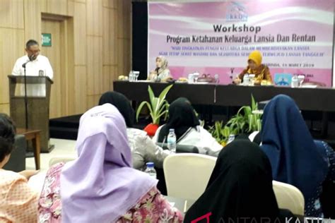 BKKBN Kaltim Gelar Workshop Ketahanan Keluarga Lansia ANTARA News Kalimantan Timur
