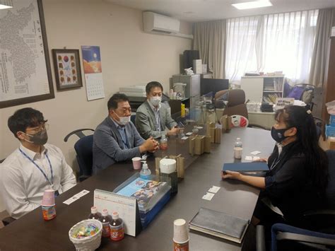小学校 POSCO INTERNATIONAL ジャパン株式会社大阪支店様より体育教具の寄贈 学校法人金剛学園 韓国語と英語が