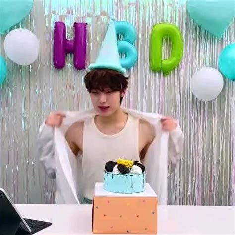 Valerie M Adlı Kullanıcının Sunoo💗💗 Panosundaki Pin Video