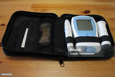 Tes Inr Kit Pemantauan Pembekuan Darah Di Rumah Foto Stok Unduh