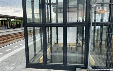 Het Is Onbegrijpelijk Dat De Liften Op Het NS Station In Hoogeveen Twee