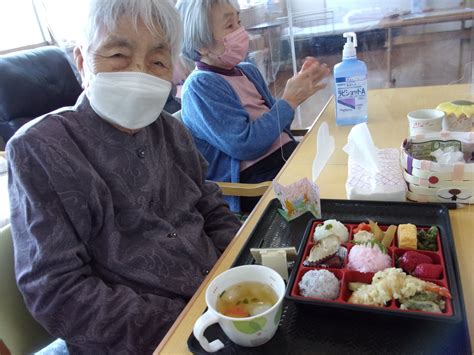 豪華お花見弁当 2 スタッフブログ デイケアセンター錬