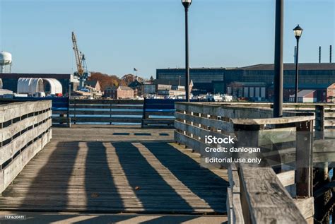 워크 웨이 온 포츠머스 워터 프론트 0명에 대한 스톡 사진 및 기타 이미지 0명 가을 계절 Istock
