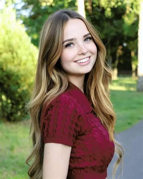 Sarah Marley Scrolller