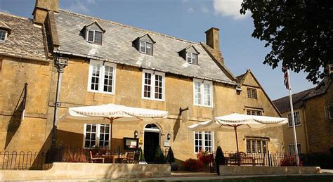Restaurants With Rooms In The Cotswolds Russells Broadway Pubs