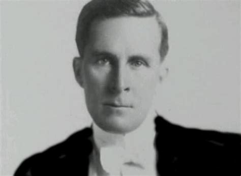 O Primeiro Assassinato Misterioso De Hollywood Detetive Do Sofá