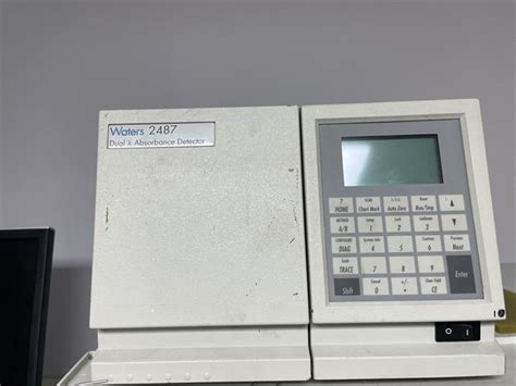 2 Alliance Hplc With 2695 Separations Module And 2996 Photodiode