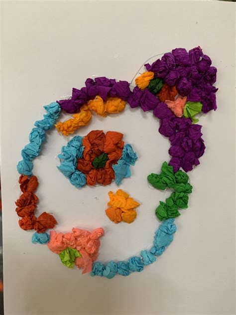 瓦力唱片行 曾經有一位黑人女孩，她的名字叫尤妮斯，在還不會走路前，就已經學會唱歌。音樂，是她生命最早的語言，也是她夢想逃離苦難與偏見的船票