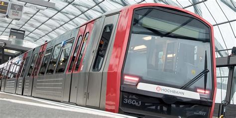 Hochbahn Hamburg Baum Umgestürzt U Bahnsperrung Im Feierabendverkehr