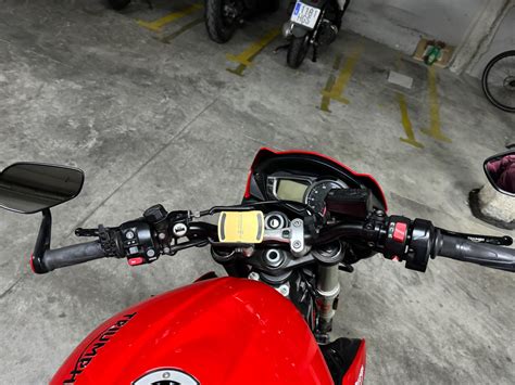 Cambio Naked por T max scooter misma relación calidad precio en Barcelona
