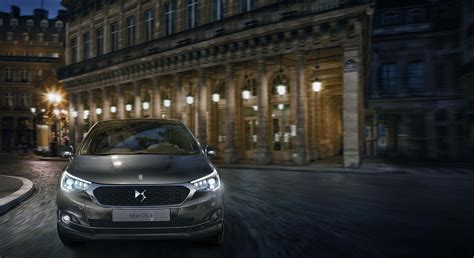Download Caption Elite Citroen Ds4 In Scarlet Red Wallpaper