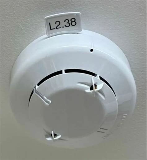 Notifier Photoelectric Multi Sensor Smoke Detector For Residential Buildings At ₹ 500 Piece In