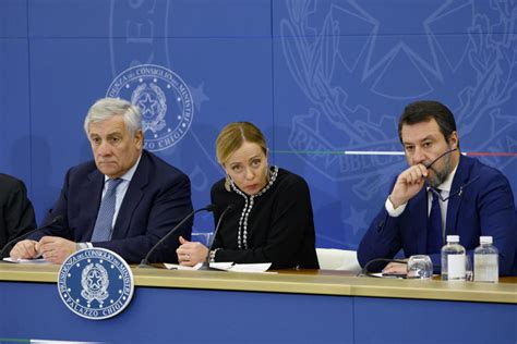 Si Dovrà Occupare Di Costruire Il Ponte Tajani Spegne Le Voglie Di