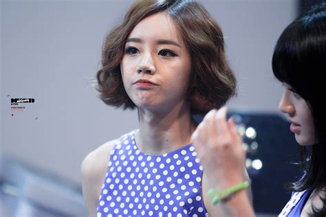 Slight Pout Scrolller