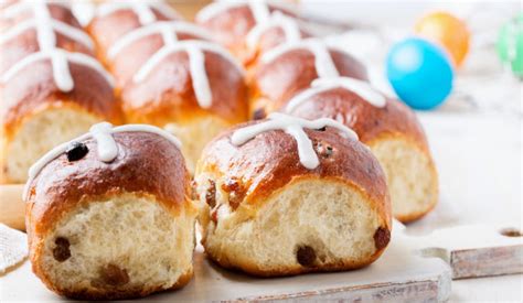 10 Steps Recipe For Hot Cross Buns On Easter