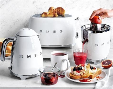 Обзор чайника Smeg KLF03WHEU