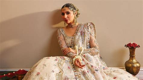 Superstar Mahira Khan Is All Set To Get Hitched With Her Longtime Beau