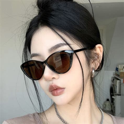 Kính Mát Mắt Mèo Tròng Vuông Phân Cực Mỏng Cao Cấp Phong Cách Vintage