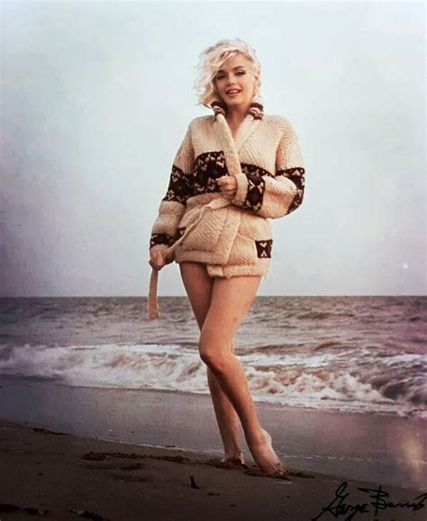 S Murakami On Twitter RT MarilynDiary Marilyn Monroe On A Santa