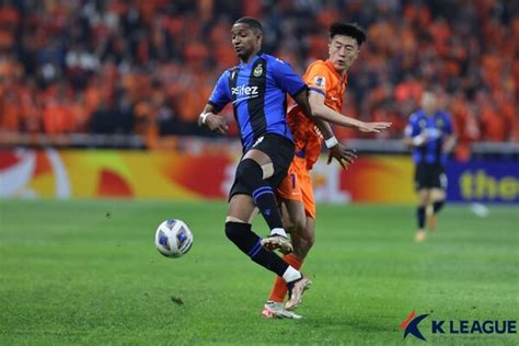 졌지만 1위 경쟁 계속하는 인천 산둥전 패배는 ‘약이다 Acl 조별리그