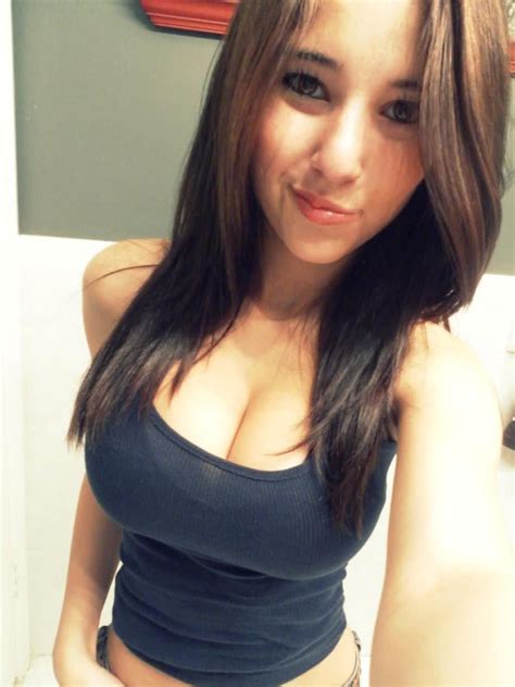 26 Cleavages To Die For Collegepill