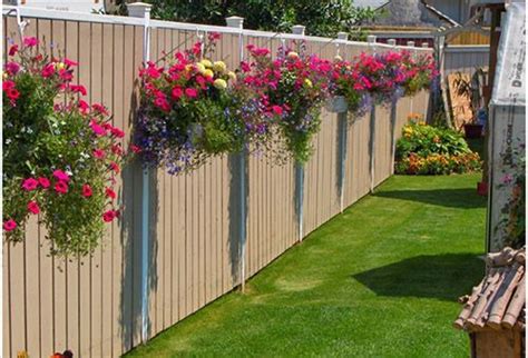Кашпо с цветами вдоль забора Cottage Garden Design Diy Garden Projects Backyard Fences