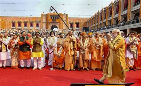 Pm Modi Launches Dream Project Kashi Vishwanath Corridor In Varanasi