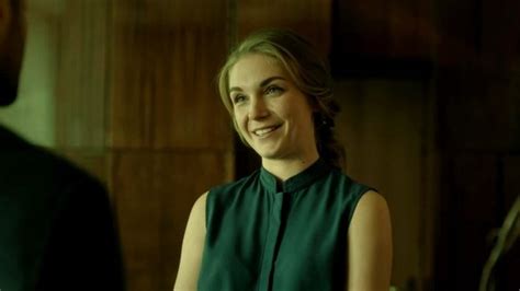 Смотреть онлайн сериал Корни 1 сезон 21 серия 08 04 2020 в хорошем