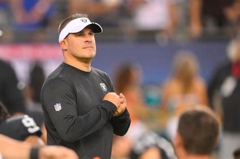 Josh Mcdaniels Explains How A Former Patriots Wr Ended Up On Defense