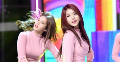 사진 아이오아이 임나영 매력 뽐내며