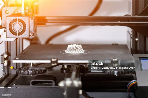 3d 프린터 부품을 인쇄하는 과정에서 터빈이 3d 프린터에 인쇄되지 않음 3차원 인쇄에 대한 스톡 사진 및 기타 이미지 3차원 인쇄 식품첨가물 화합물 Istock