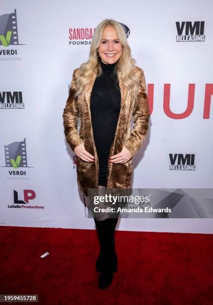 574 Barbara Alyn Woods Photos And High Res Pictures Getty Images