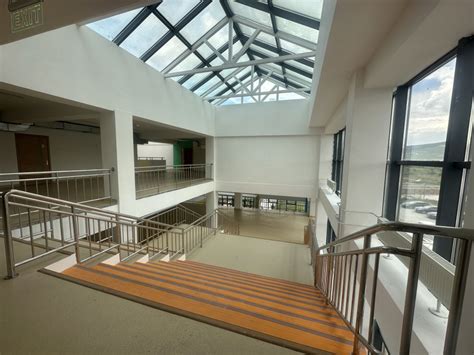 КЭМБРИЖИЙН ХӨТӨЛБӨРТЭЙ МОНГОЛ ТЭМҮҮЛЭЛ АХЛАХ СУРГУУЛИЙН БАРИЛГА АШИГЛАЛТАД ОРЛОО