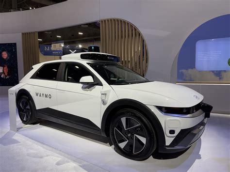 Ces 2025 Self Driving Cars Were Everywhere Plus Other Transportation